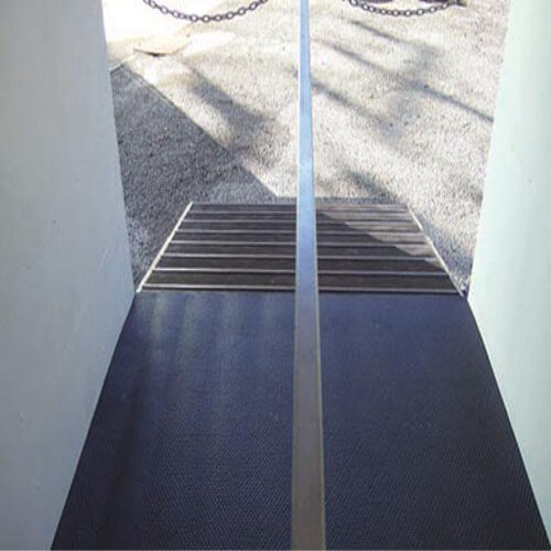 Float Ramp Small (7mm Thick x 1.75m Wide) – AmacronEquine